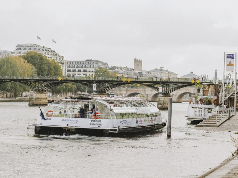 Batobus Parijs: hop on hop off boot op de Seine & tickets! - Dit is Parijs